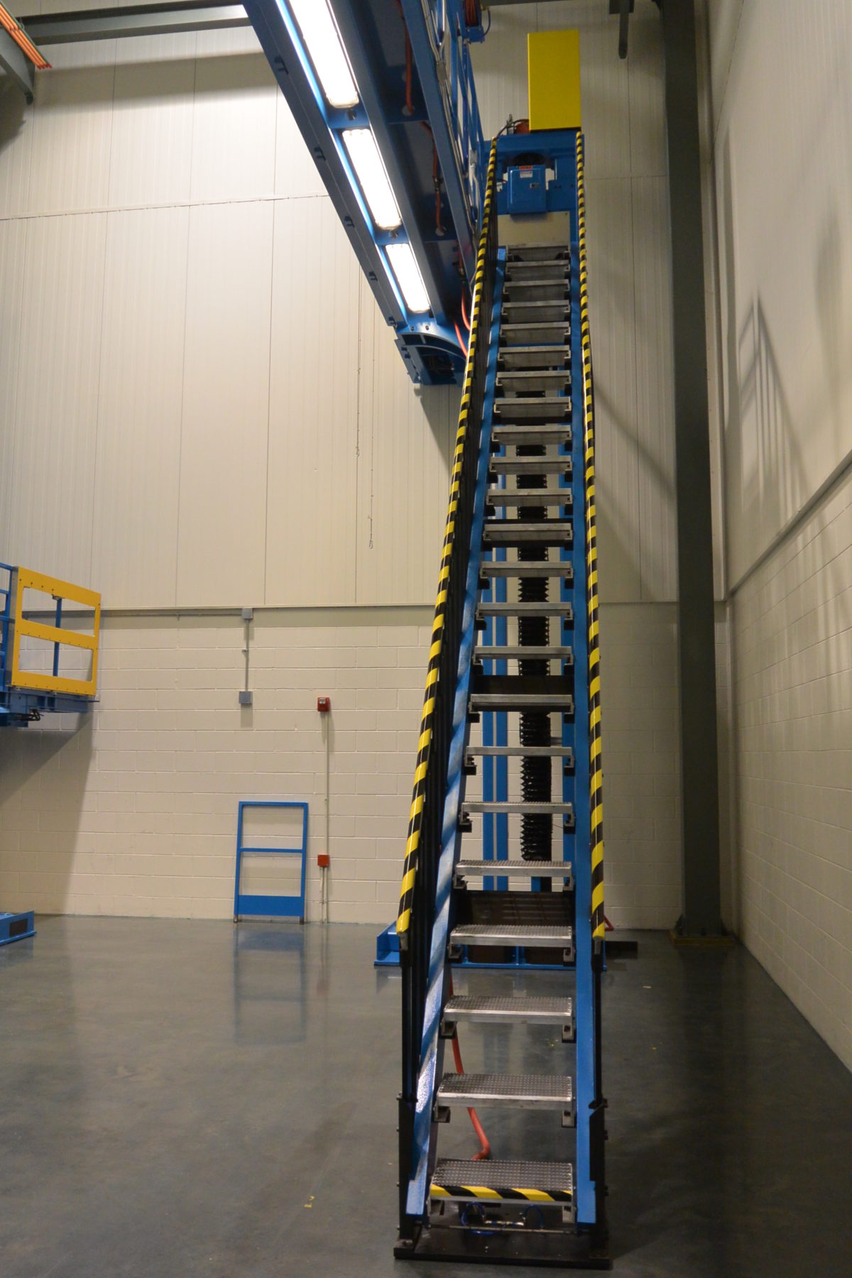 Elevating Work Platforms | Aladdin Engineering & Mfg., Inc.